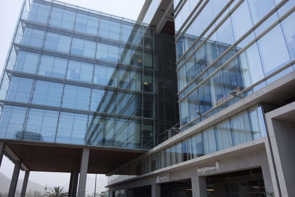 Alquiler de Oficinas Edificio Corporativo CRONOS – RAHI PERU